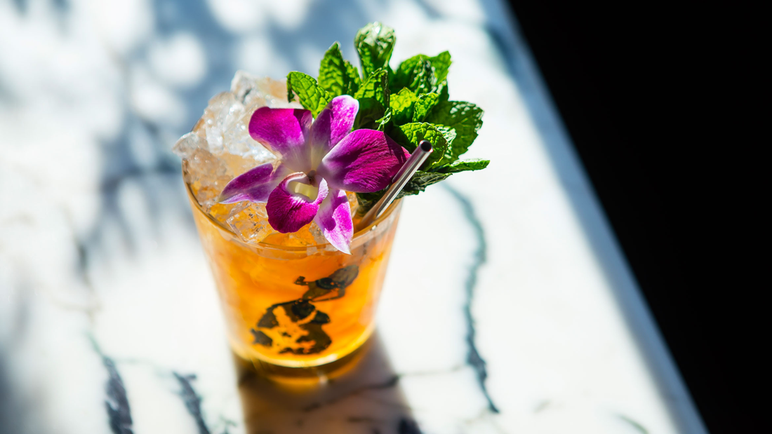 Edible Orchid Flowers Cocktail Garnish, 15pc | Collins & Coupe